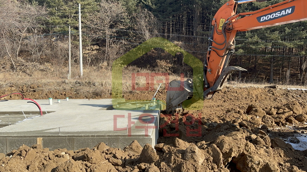 되메우기 및 크레인 자리 정리 - 현장갤러리 - 목조주택전문 다우건업