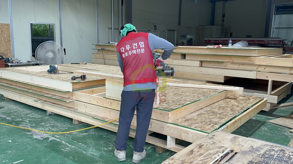 골조 패널 제작 - 현장갤러리 - 목조주택전문 다우건업