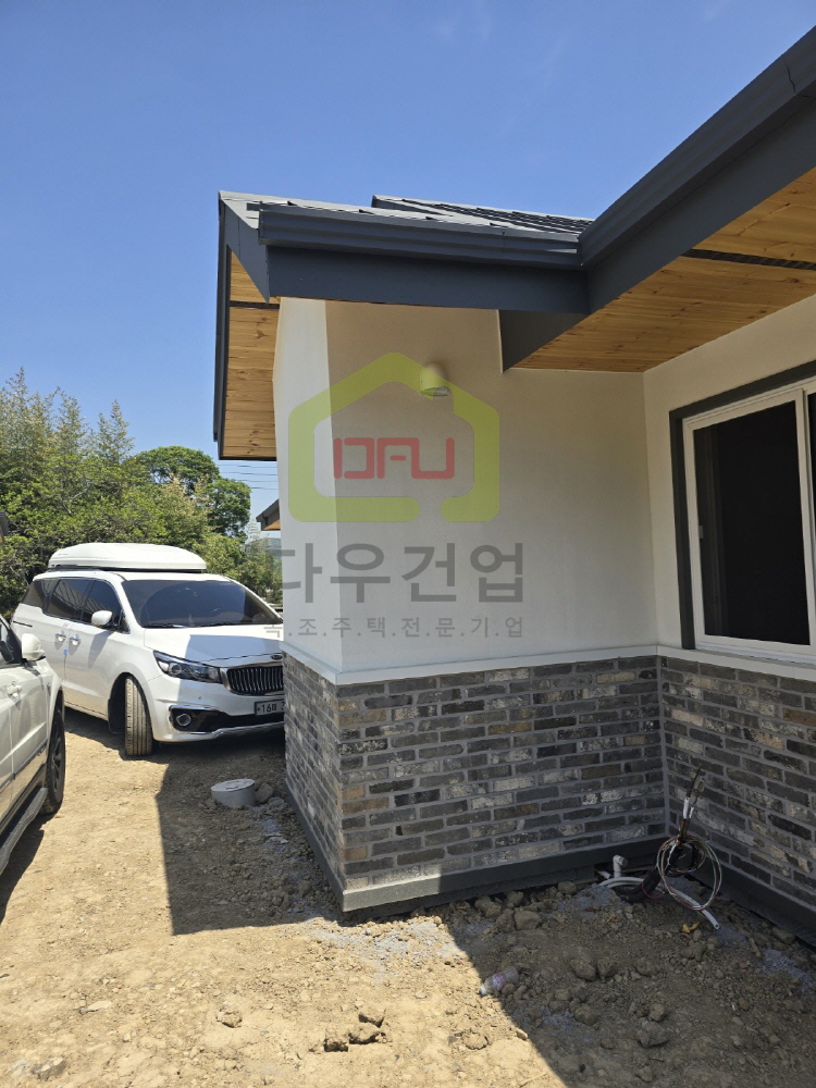 타일 & 파벽돌 & 현무암 데크 시공 완료!! - 현장갤러리 - 목조주택전문 다우건업